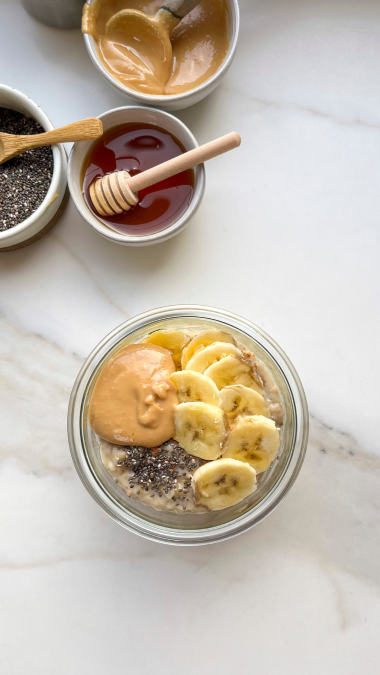 Creamy Vanilla Steel-Cut Oats with Peanut Butter & Banana Topping ...