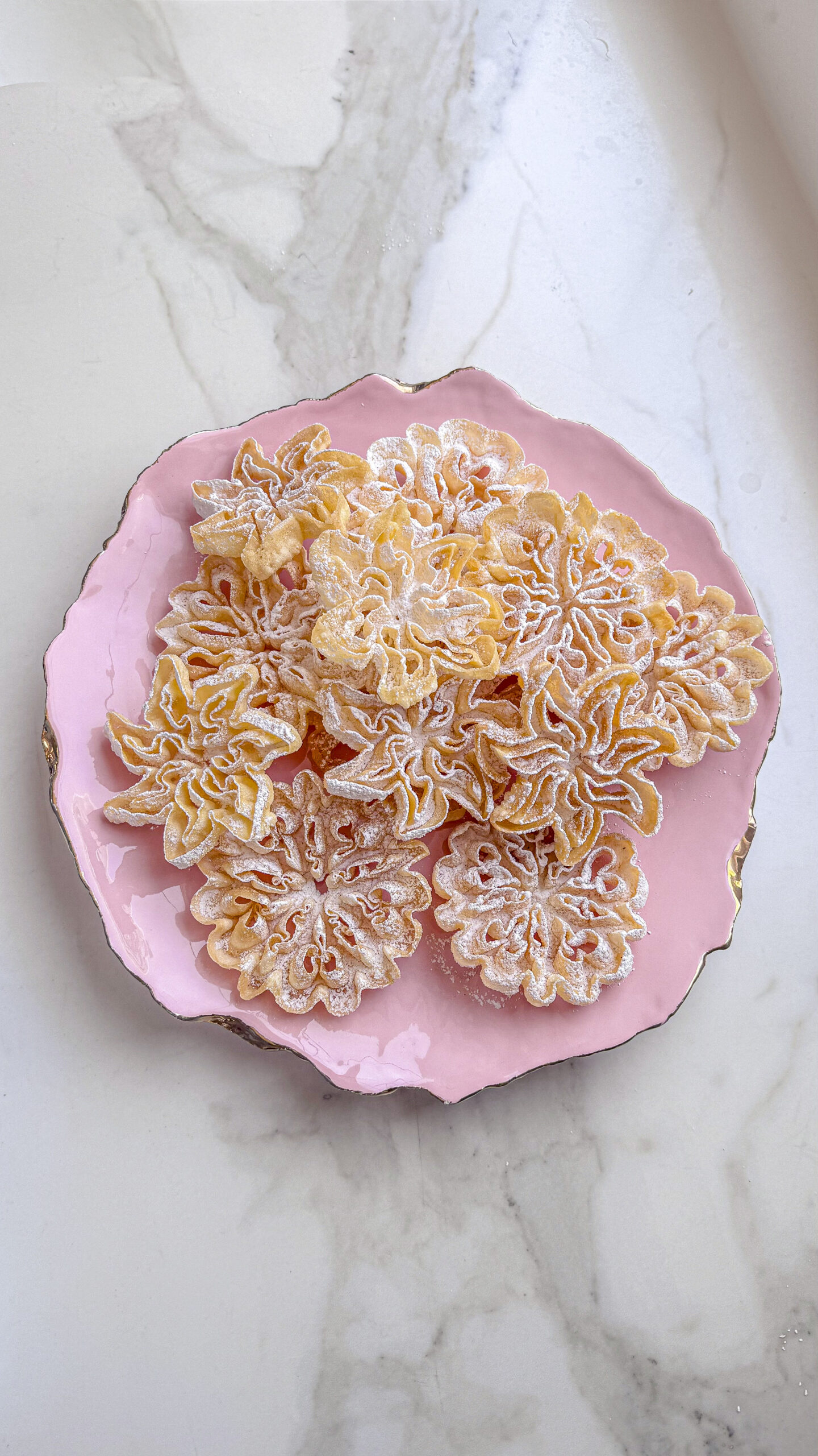 Noon Panjereh (Persian Rosettes): Delicate and Crispy Sweet Treats ...